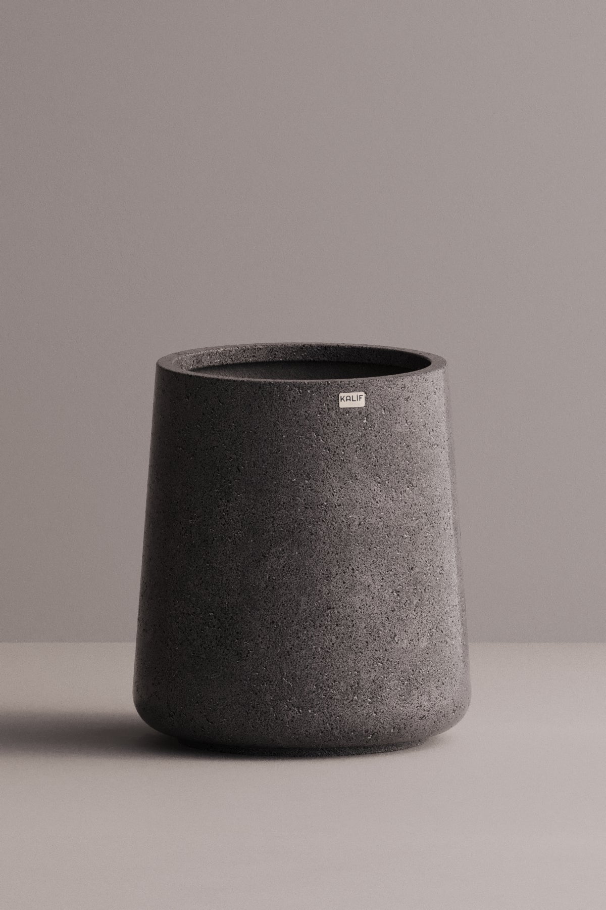 Geniş Ağızlı Saksı Modeli Atlas | Beton Saksı | Kalif Design