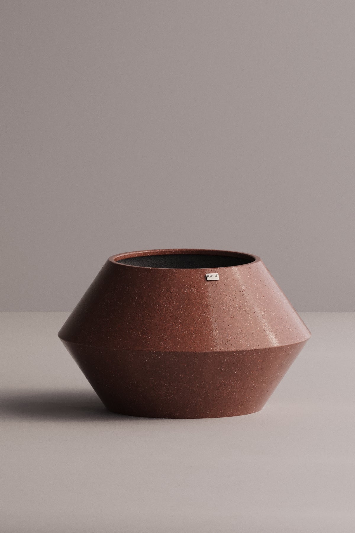 Simetrik Saksı Modeli Tuna | Beton Saksı | Kalif Design