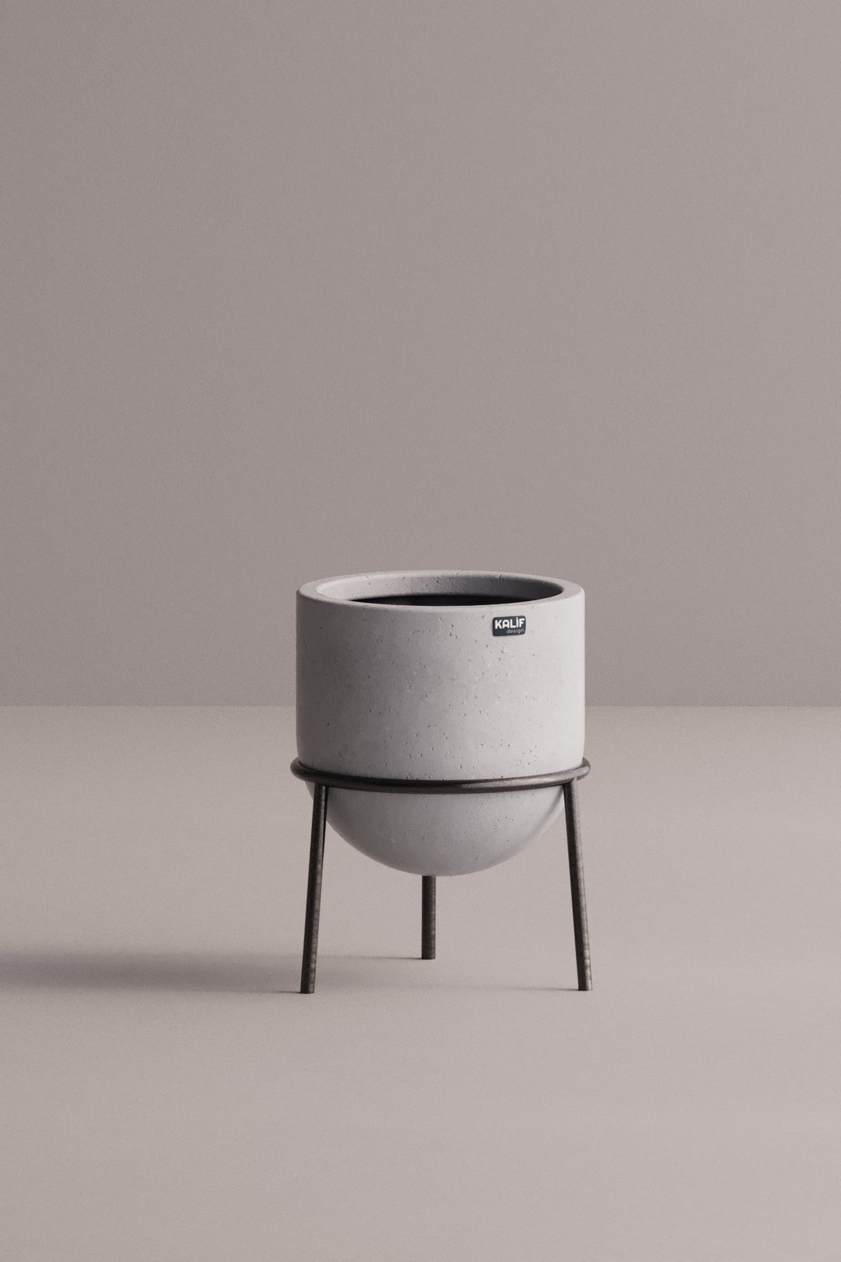 Metal Ayaklı Saksı Modeli Ziva | Beton Saksı | Kalif Design